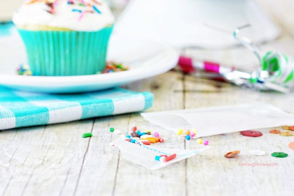 Rainbow Chip Cupcakes | DIY Sprinkle Packets - Live Laugh Rowe