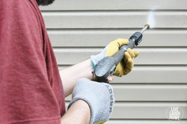 Exterior Spring Cleaning www.livelaughrowe.com