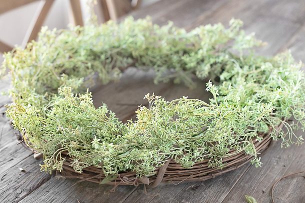 Garland Wreath for Spring | How-To Wreath - Live Laugh Rowe
