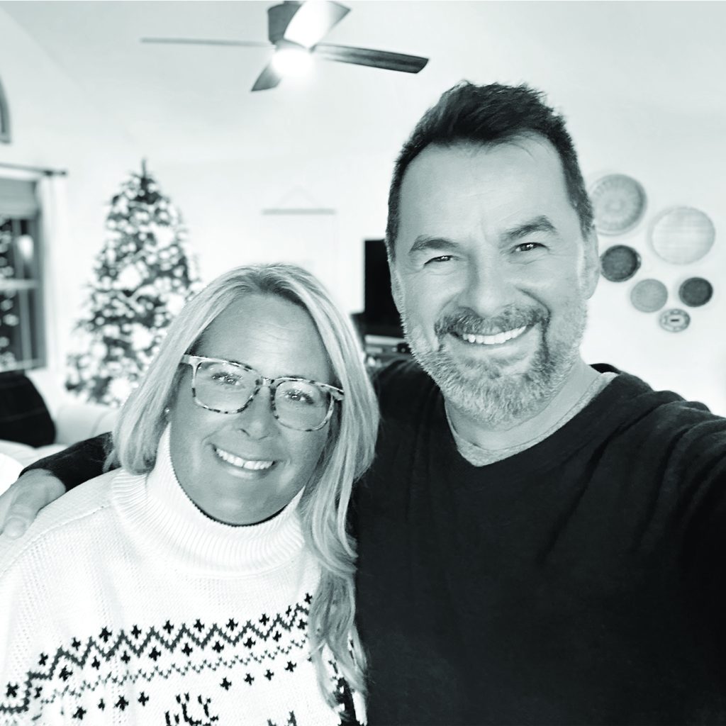 the Weekender - Live Laugh Rowe