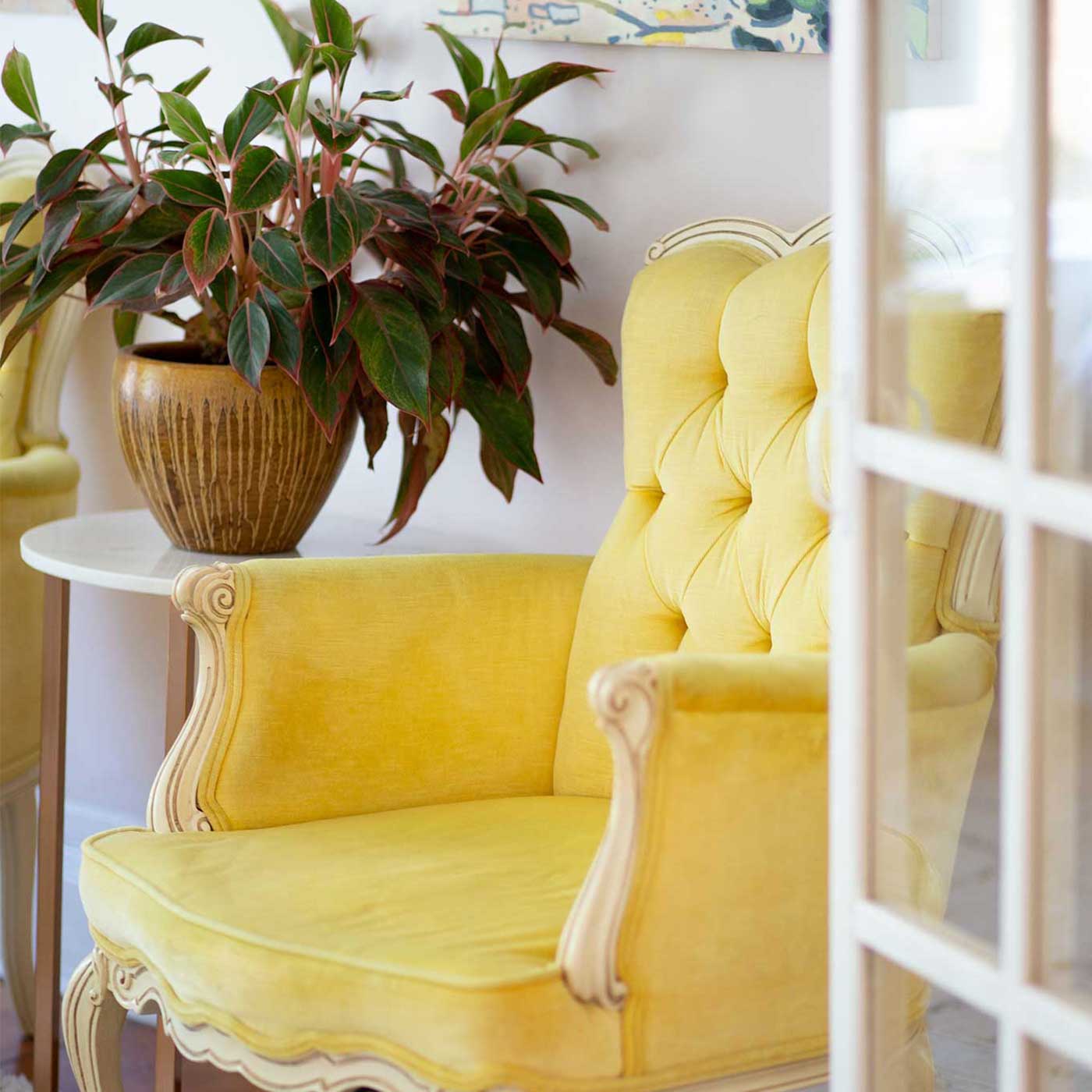 the Weekender - Live Laugh Rowe