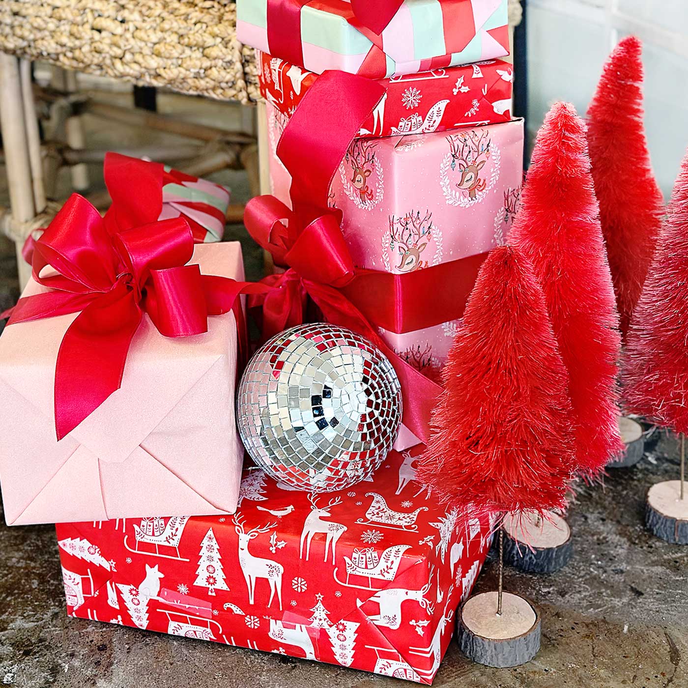 the Weekender - Live Laugh Rowe