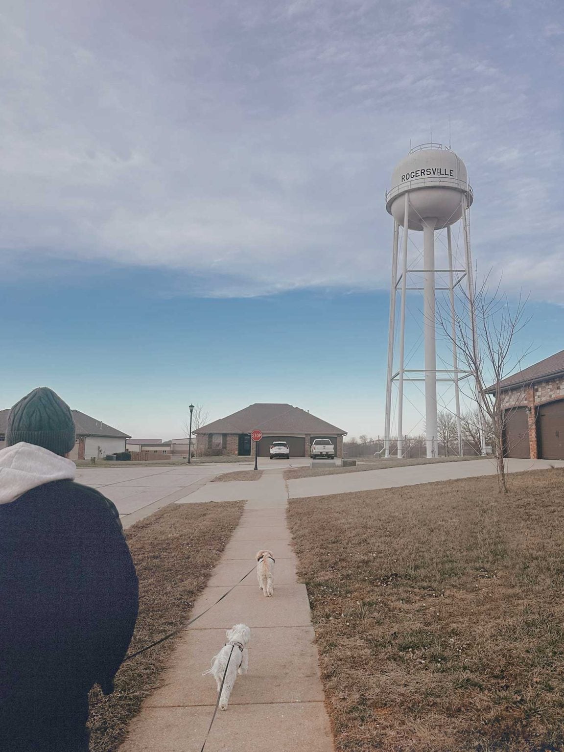 the Weekender - Live Laugh Rowe